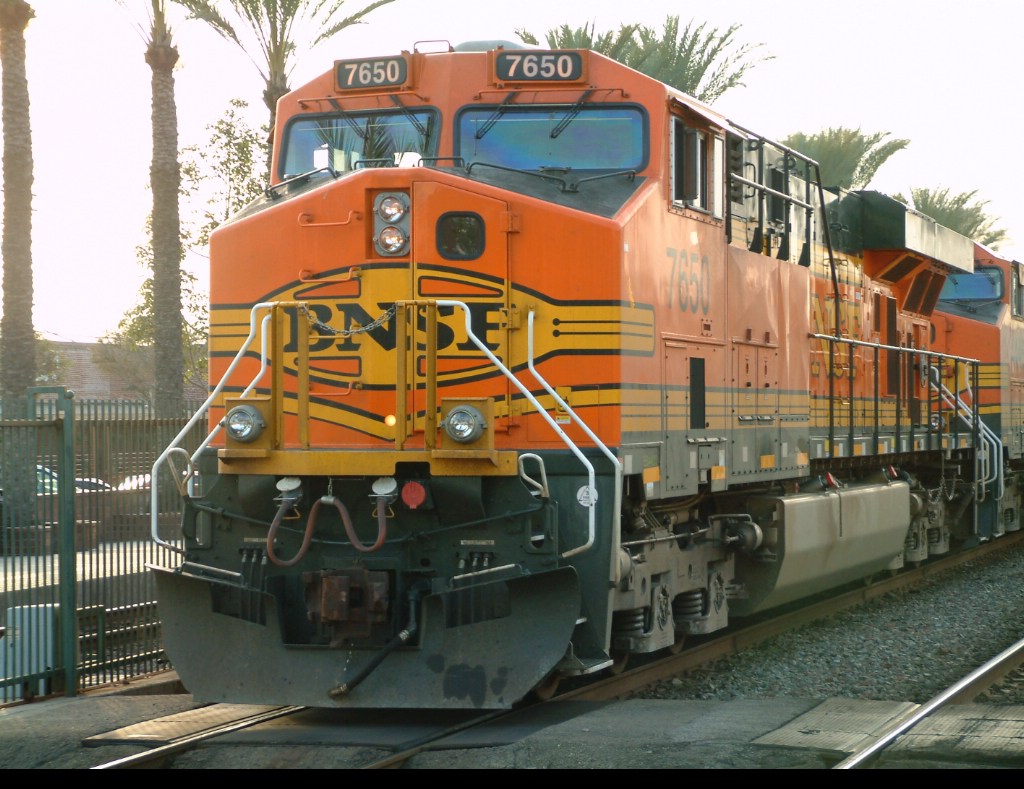 BNSF 7650